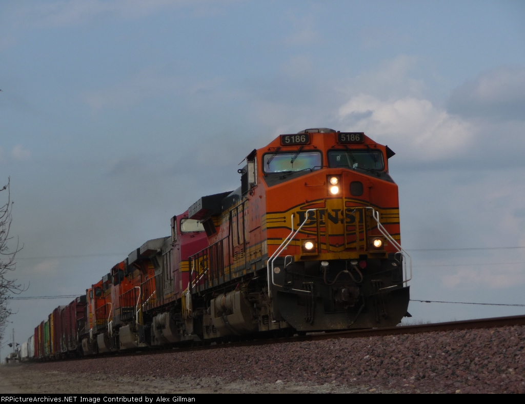 BNSF 5186 East